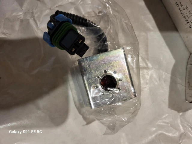 CARRIER TRANSICOLD SV-2/SV4 Solenoid Coil 22-02579-00 Aftermarket 12VDC ...