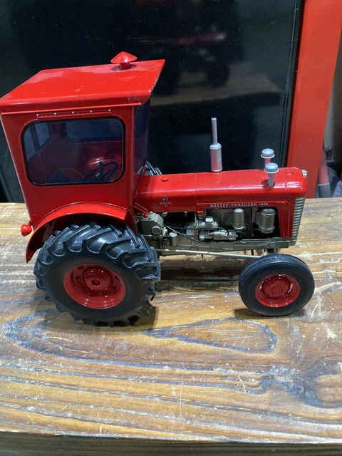 RARE MASSEY FERGUSON 98 TRACTOR WF Cab 1/16 highly detailed MINT £125. ...