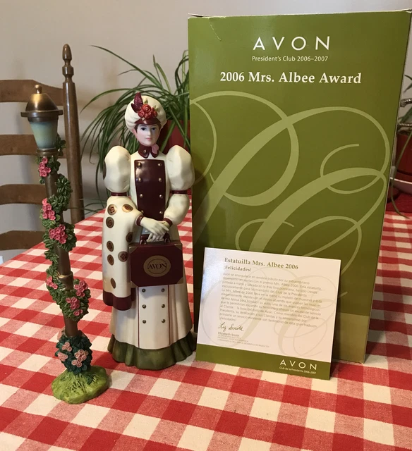 AVON MRS. Albee Presidents Club Award 2006-2007 FIGURINE IN BOX EUR 13 ...