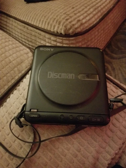 VINTAGE SONY D-20 Discman Personal Walkman CD Player Fully Working VGC ...