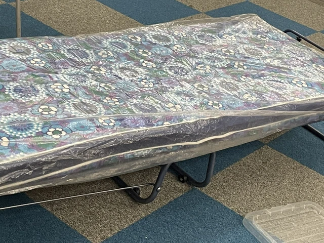 SINGLE Z BED, Zed Bed, Folding Bed £20.00 - PicClick UK