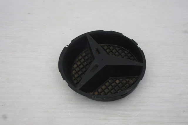 MERCEDES C CLASS W205 Front Grill Badge Emblem A0008880100 Genuine £30. ...