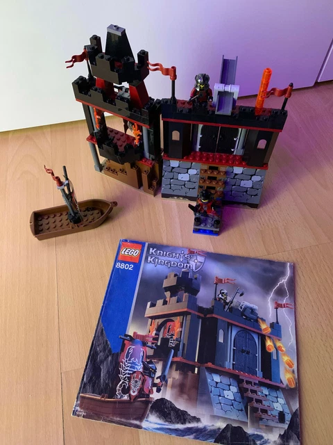 LEGO CASTLE DARK Fortress Landing (8802) with Building Instructions £36 ...