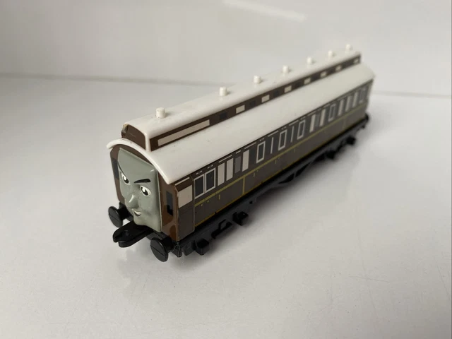 OLD SLOW COACH ERTL Thomas The Tank Engine & Friends Die Cast Train ...