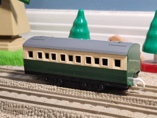 TOMY PLARAIL TRACKMASTER Thomas & Friends Gordon's Green Express ...