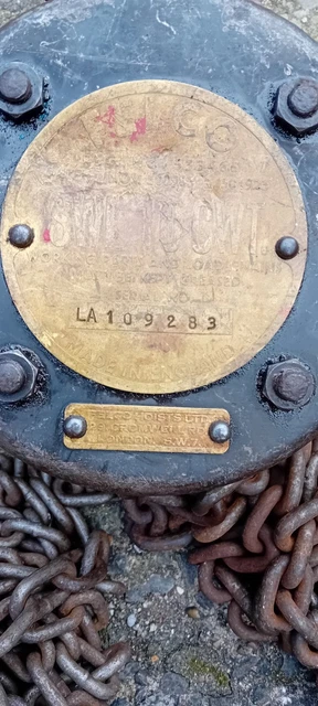 CHAIN HOIST SWL 10 cwt (1/2 Ton) with 3 metre Gantry (Approx) £35.00 ...