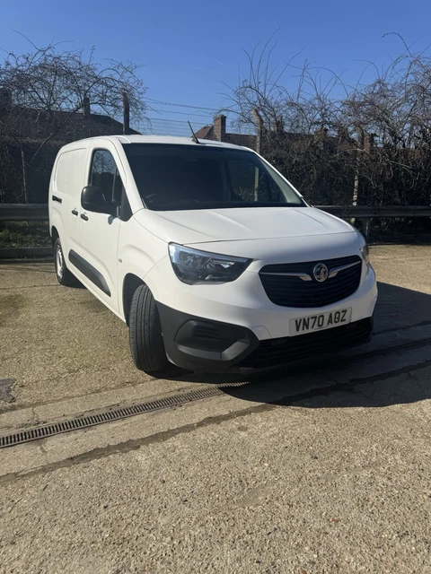 VAUXHALL COMBO DERV Van 1.3 CDTi twin side loading doors. Clean van ...