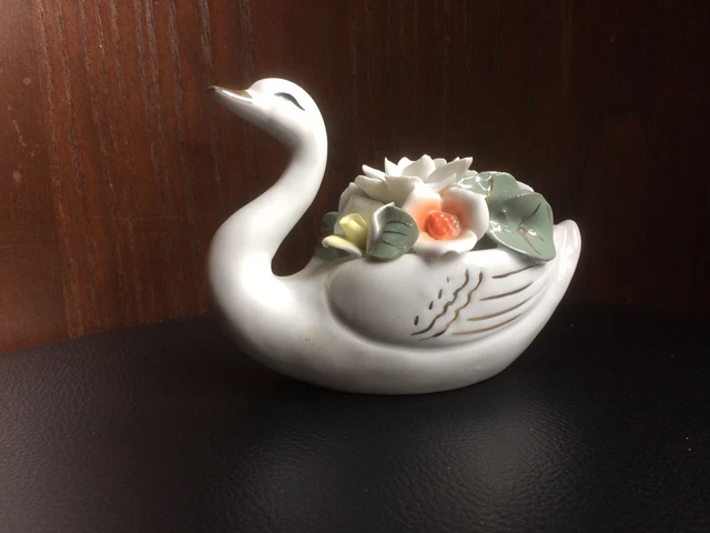 FIGURINE CYGNE DECORATIF Collection Vintage Ceramique Blanche EUR 12,00 ...