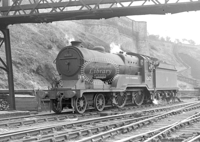 PHOTO BRITISH RAILWAYS Steam Locomotive Class D11 62672 Edinburgh ...