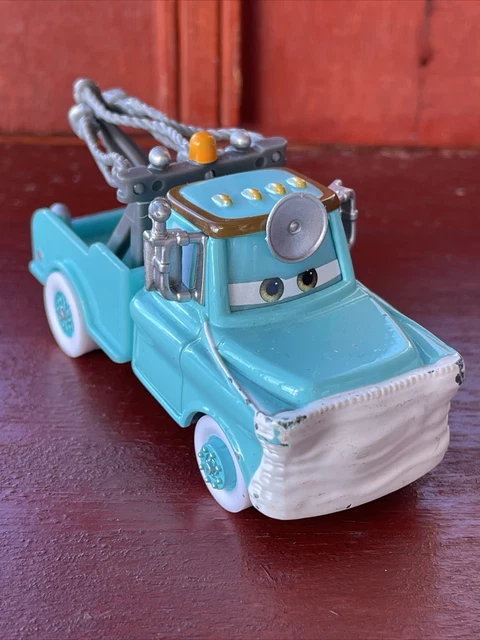 DISNEY PIXAR CARS MASK UP DR MATER DOCTOR 1:55 Diecast £14.99 - PicClick UK