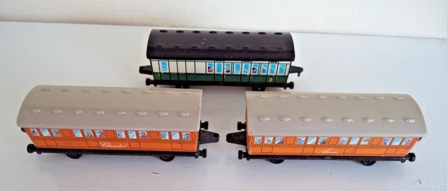 ERTL ANNIE & Clarabel Train Carriages Plus One Other - Thomas The Tank ...