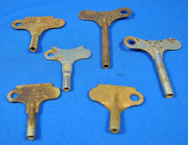 FIVE ASSORTED EARLY HORNBY keys for clockwork Locomotives & Meccano ...