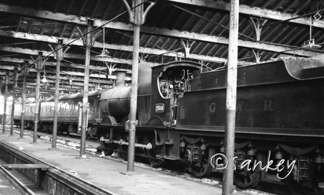 GWR 35MM NEGATIVE 2516 inside Swindon stock shed for restoration 25-08 ...