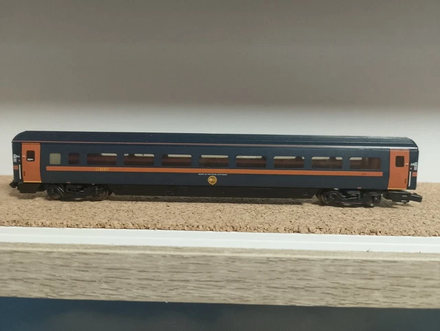 GRAHAM FARISH MK4 coach in GNER livery £16.13 - PicClick UK