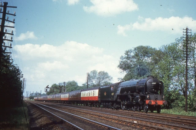 35MM RAILWAY SLIDE: COLOUR-RAIL: BRE 669: CLASS A1: 60137 REDGAUNTLET ...