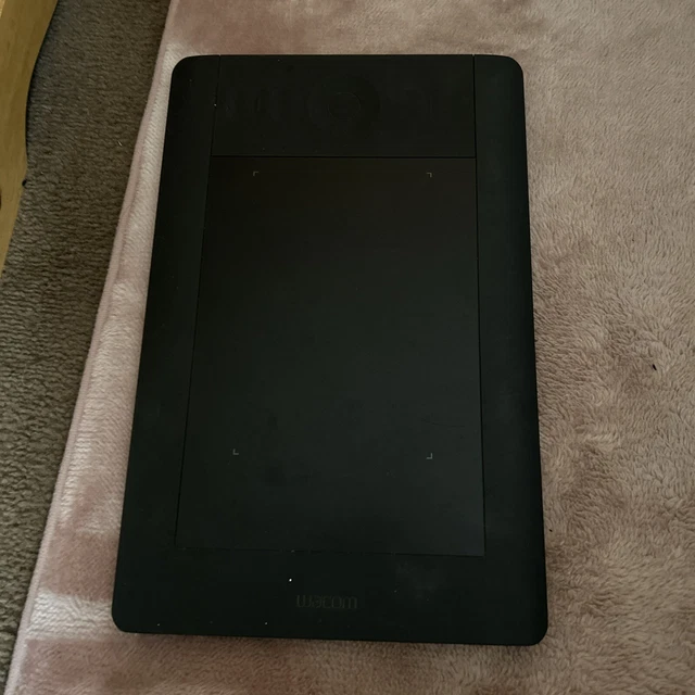 WACOM INTUOS 5 Touch PTH-850 small Professional Pen Tablet £30.00 ...