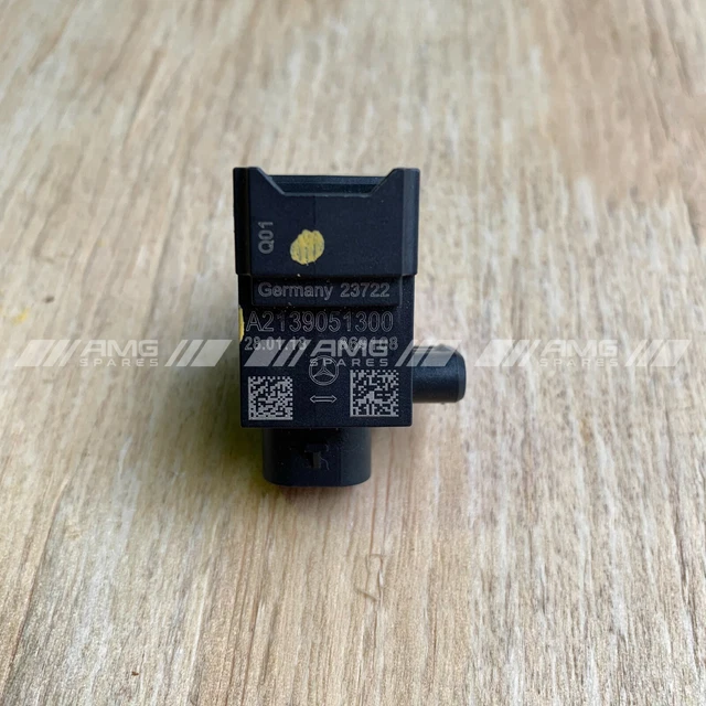 GENUINE MERCEDES OEM Front impact acceleration crash Sensor A2139051300 ...