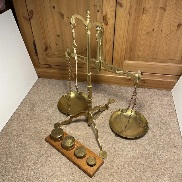 ANTIQUE BRASS BANK Scales by Degrave & Co London and Set of Weights £ ...