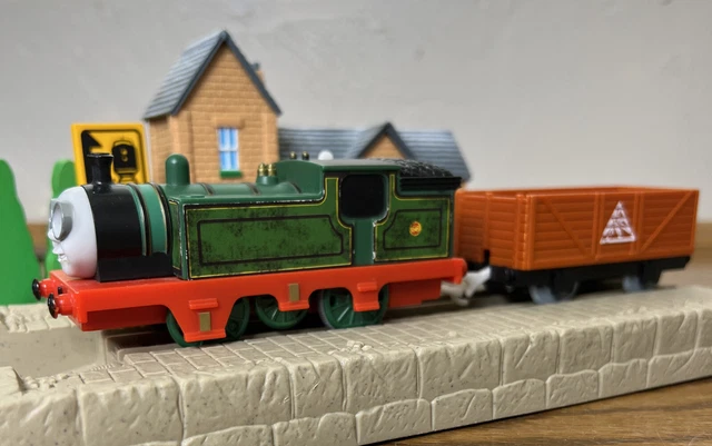 THOMAS & FRIENDS TrackMaster Whiff With Cargo Car Motorized Train ...