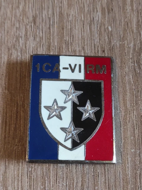 UN INSIGNE MILITAIRE insigne 1° Corps d’Armée 6° Région Militaire Drago ...