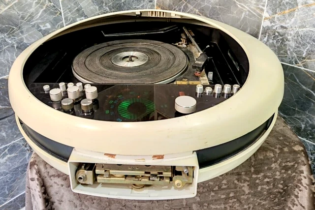 VINTAGE WELTRON 2007 Stereo System Turntable,Cassette,Radio Made In ...