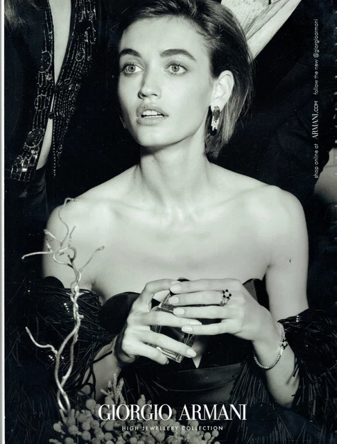 VOGUE ITALIA DECEMBER 2020 Iila Moss Cara Taylor Vittoria Ceretti Mica ...