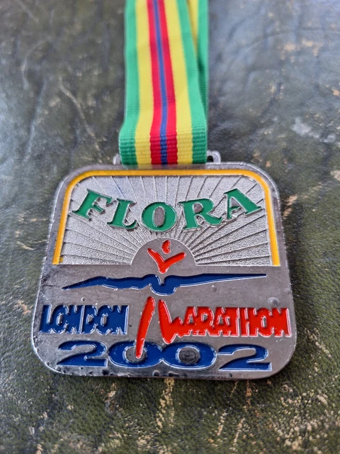 FLORA LONDON MARATHON 2002 Official Finishers Medal, Mint Condition. £ ...