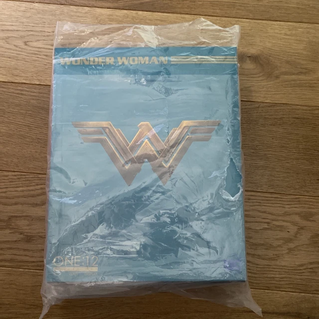 FIGURINE ARTICULÉE WONDER Woman Mezco One:12 Collective échelle 1/12 ...