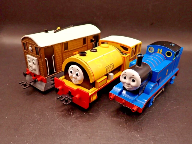 RAKE OF 3 Clockwork Thomas and Friends for Spares or Repair (L537) £10. ...