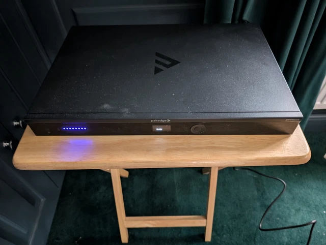 PAKEDGE PE-081 POWER Distribution Unit. Network connected 8x IEC AC ...