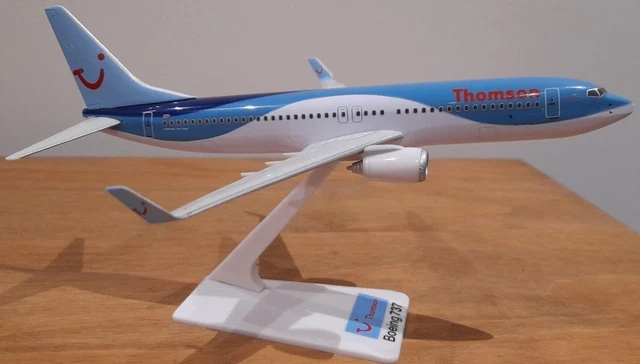 BOEING 737-800 THOMSON Collectors Model Scale 1:200 EUR 11,70 - PicClick IT