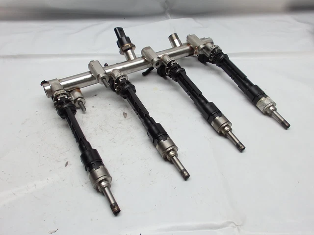 INJECTEUR + MOULURE Dacia Duster Mercedes Benz Classe A W177 166002932R ...