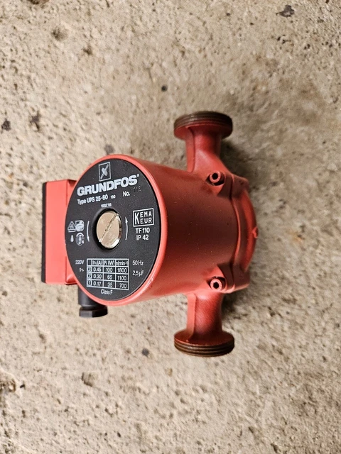 GRUNDFOS UPS 25 60 Umwälzpumpe/ Nassläuferpumpe/ Heizungspumpe/ Pumpe/ Heizung EUR 39,99 ...