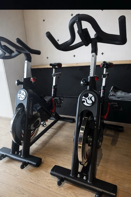 LIFE FITNESS IC2 Indoor Studio Bikes Commercial Grade £229.50 - PicClick UK