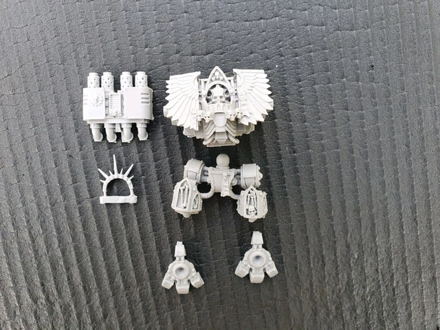 WARHAMMER FORGEWORLD 40K Space Marines Firstborn Chaplain Dreadnought £ ...