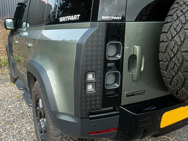 LAND ROVER DEFENDER New 2020 Rear Light Cluster Trim Kit Da2976 (N/S) £ ...