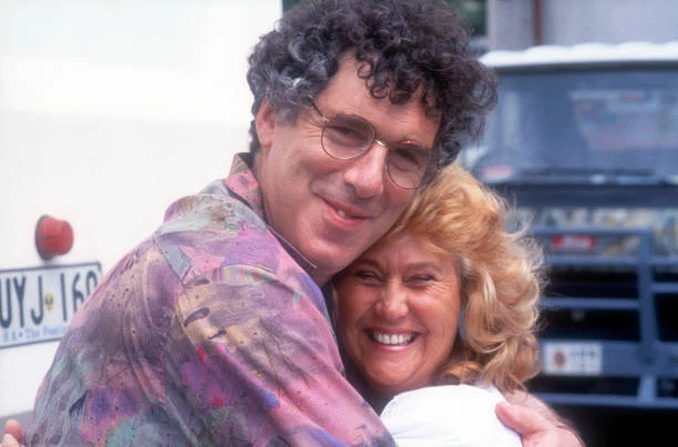 ELLIOTT GOULD WITH Noelene Hogan during the filming of his new mov ...