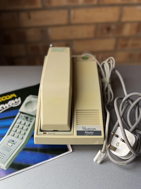 VINTAGE BT FREEWAY Cordless Phone - 1980s Cream Handset & Base Untested ...
