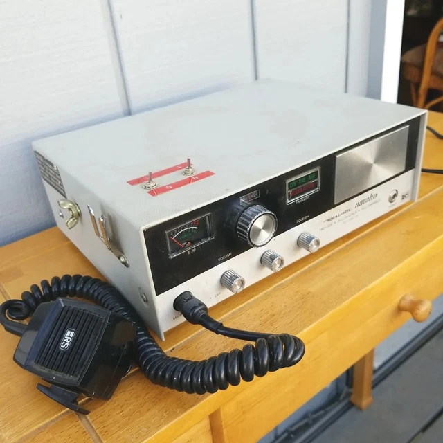 VTG. REALISTIC NAVAHO CB radio base station TRC-30A w/ Mic & Power Cord ...