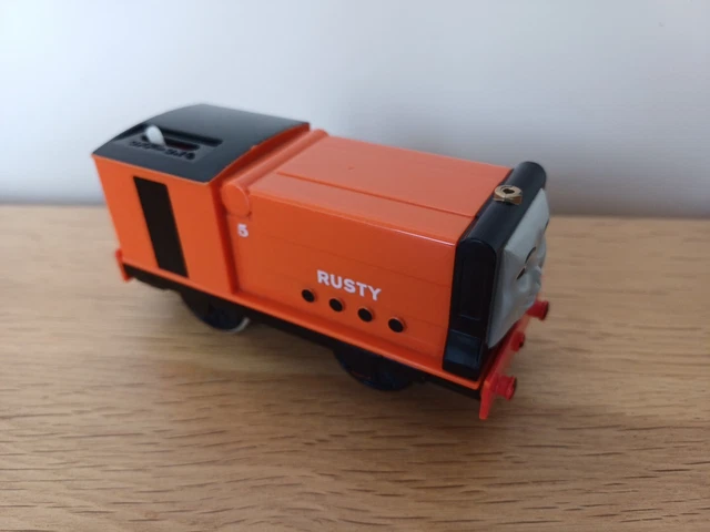 THOMAS THE TANK Engine & Friends Tomy Trackmaster Train - Rusty 2005 £ ...