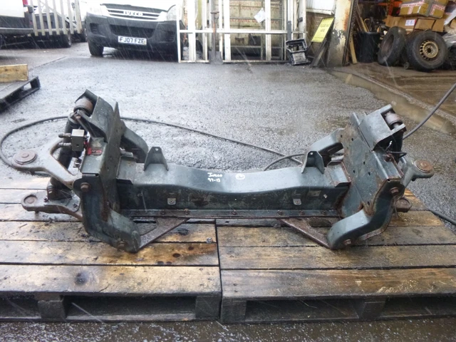 IVECO DAILY 35S Front Suspension Beam / Subframe Wishbone 2001 - 2012 £ ...