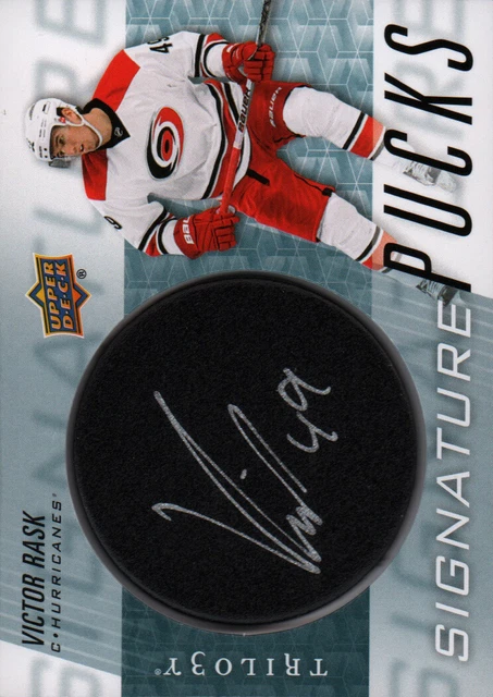 2016-17 UPPER DECK Trilogy Signature Pucks #SPVR Victor Rask Autographe ...