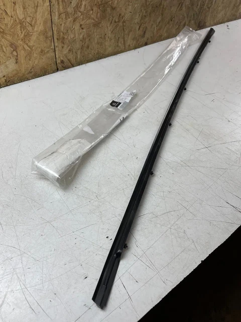 MERCEDES-BENZ W213 FENSTERDICHTUNG A2136900162 Neu Original EUR 33,75 ...