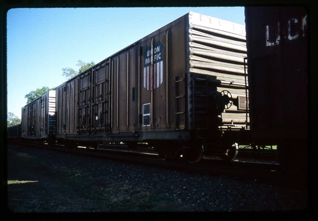 RAILROAD SLIDE - Union Pacific Box Car 1991 La Grange Illinois Freight ...