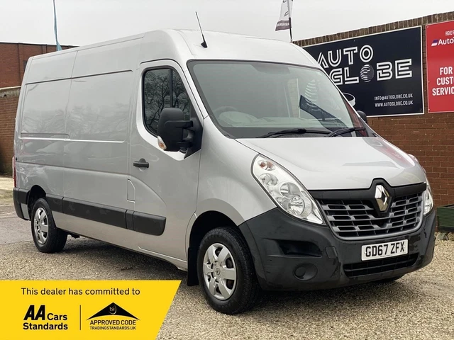 2018 RENAULT MASTER MM35dCi 130 Business+ Medium Roof Van PANEL VAN ...