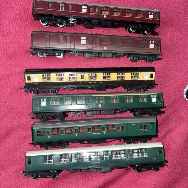 HORNBY MIX SOUTHERN Great Western Western OO Gauge, Selection of 6x Coaches £21.52 - PicClick UK