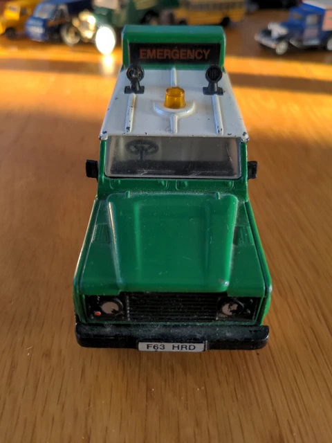 MATCHBOX SUPERKINGS LAND Rover Defender 110 Veterinary Surgeon 1987 ...