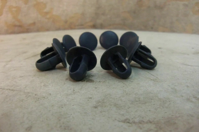 10 NOS GENUINE FORD INTERIOR FOOTWELL PANEL TRIM CLIPS CORTINA Mk2 $29. ...