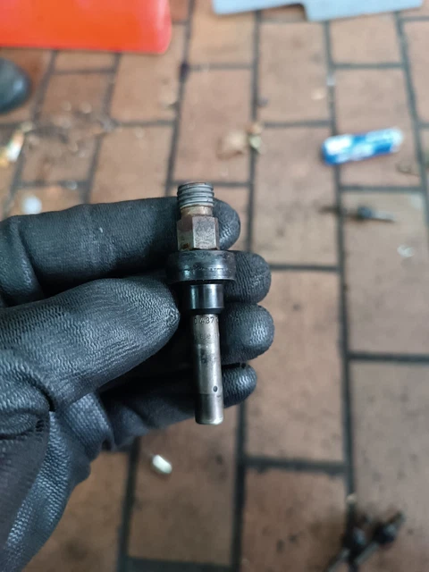 MERCEDES-BENZ W124 C124 M102 M103 W126 Fuel Injector Bosch 0437502010 £ ...