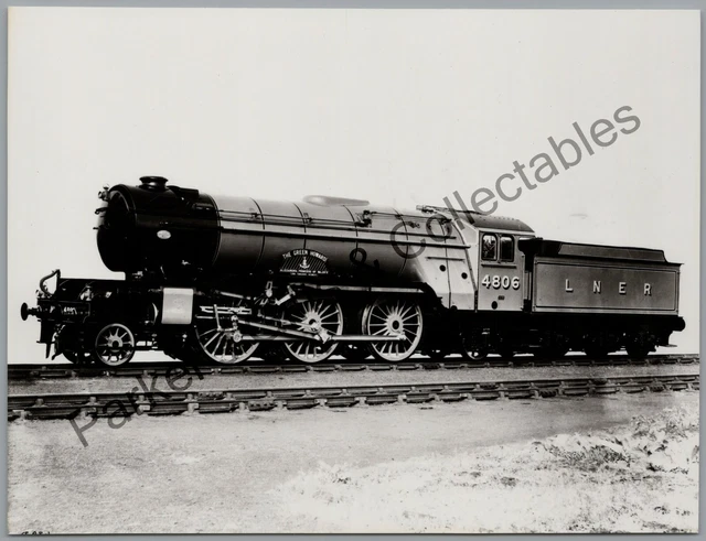 LNER STEAM TRAIN Loco The Green Howard #4806 London North Eastern ...